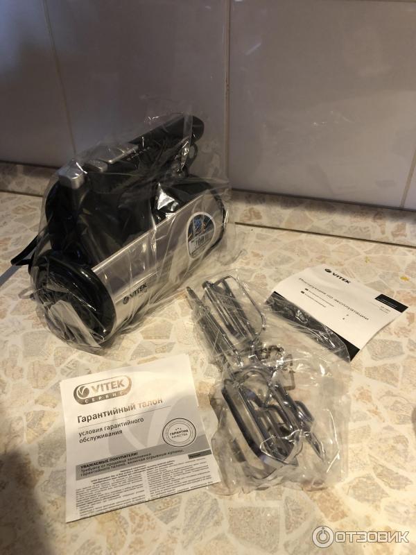 Отзыв о Миксер Vitek VT-1411 | Идеальный ручной миксер для замеса теста.